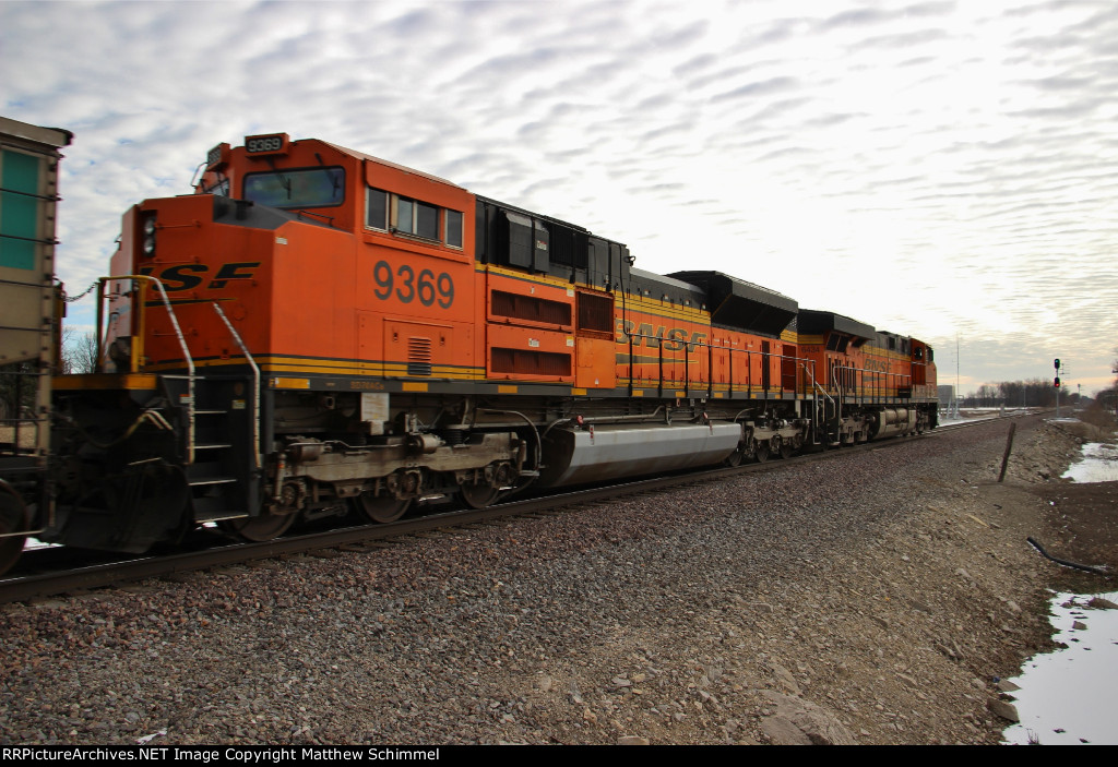 BNSF 9369